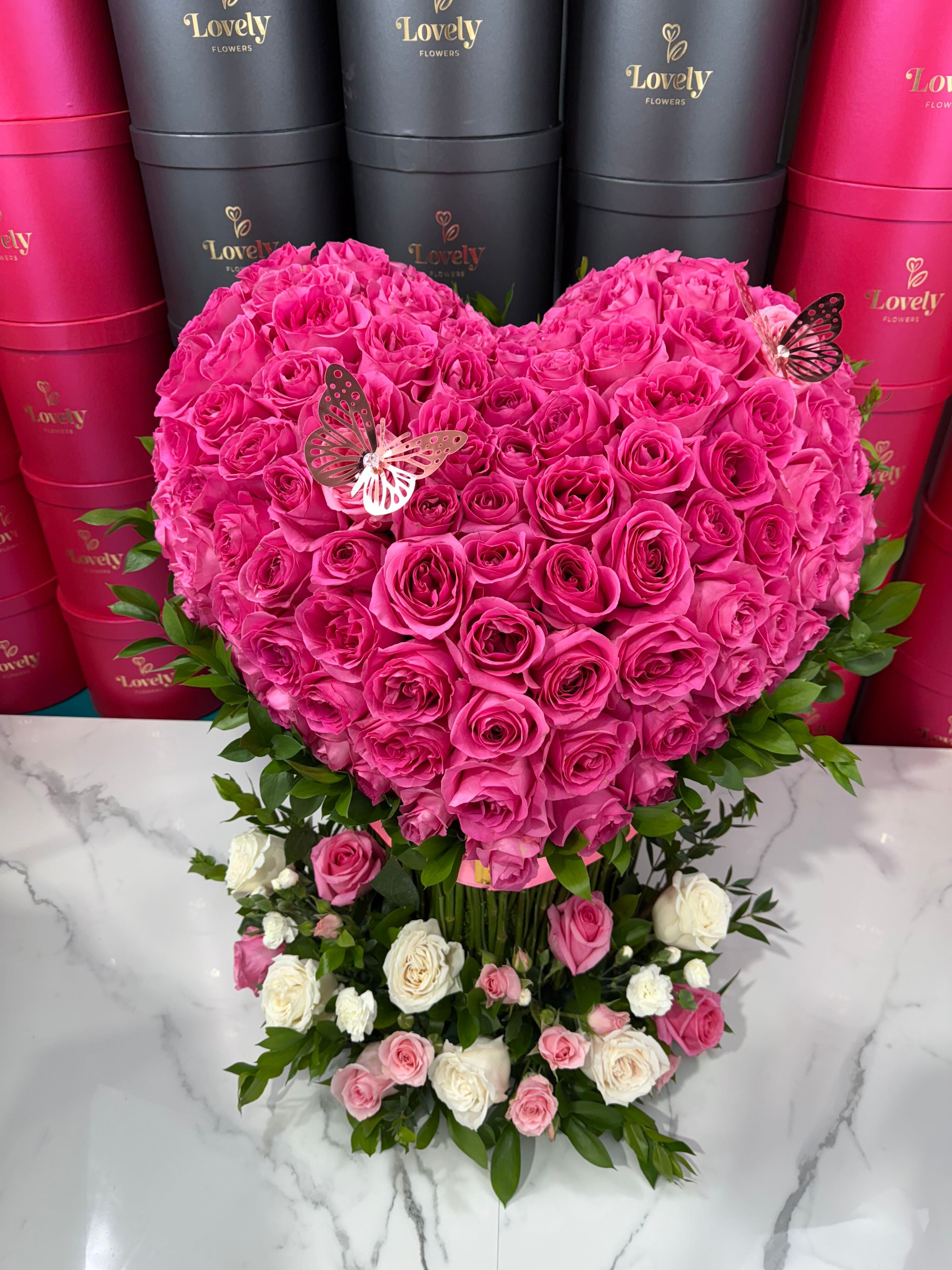 Pink Rose Wood Structure – Lovely Flowers