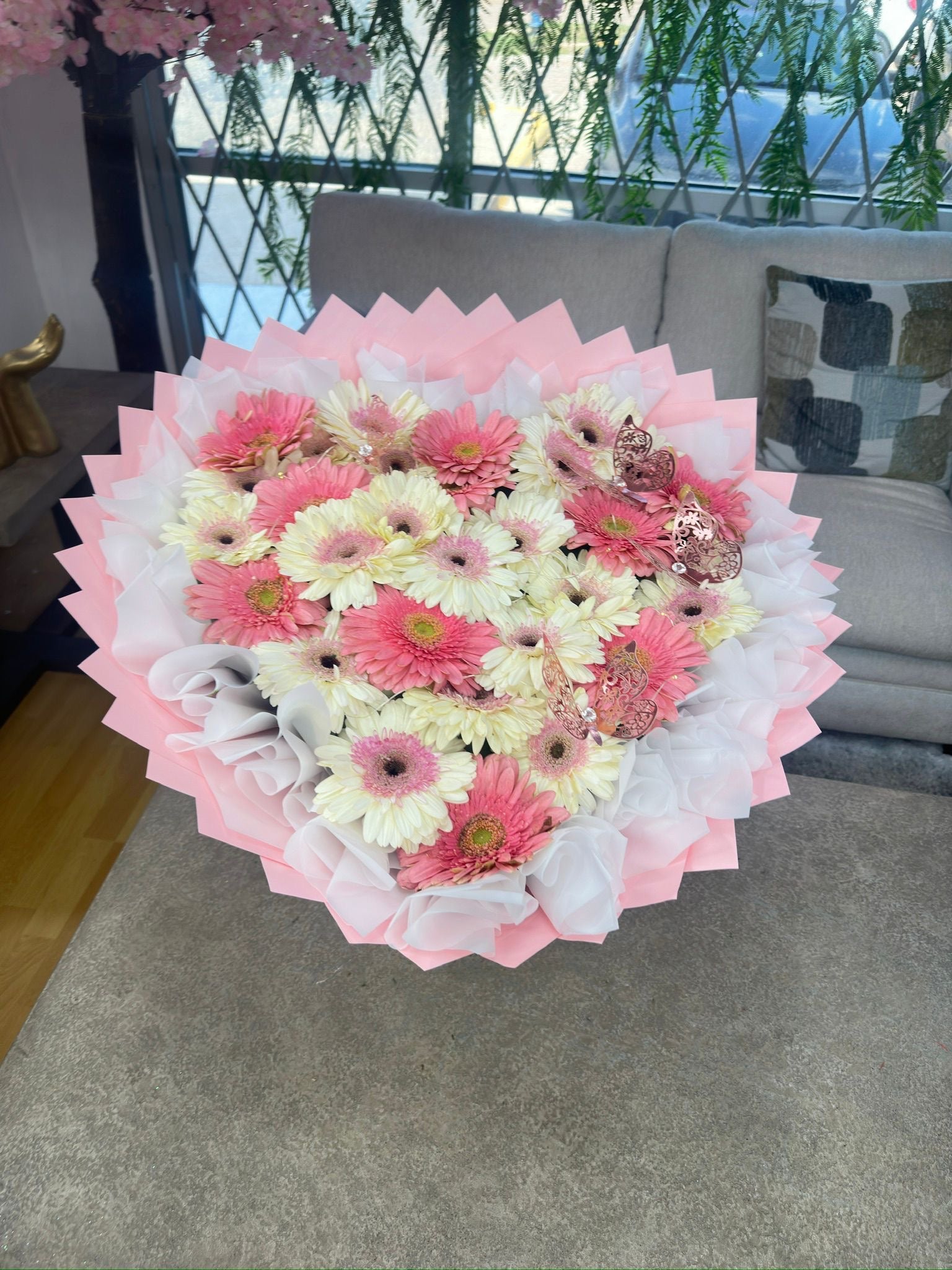30 Gerbers Bouquet – Lovely Flowers