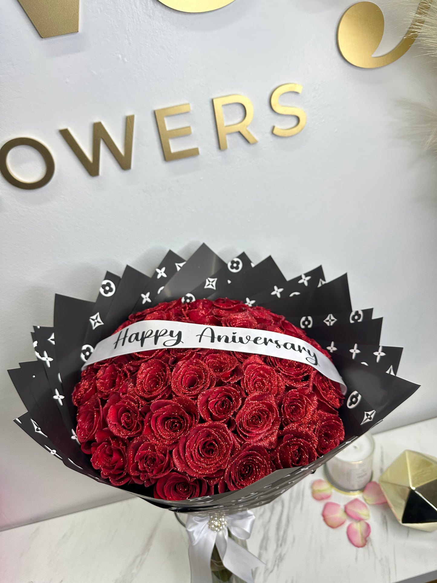 25 Red Glitter Roses – Lovely Flowers