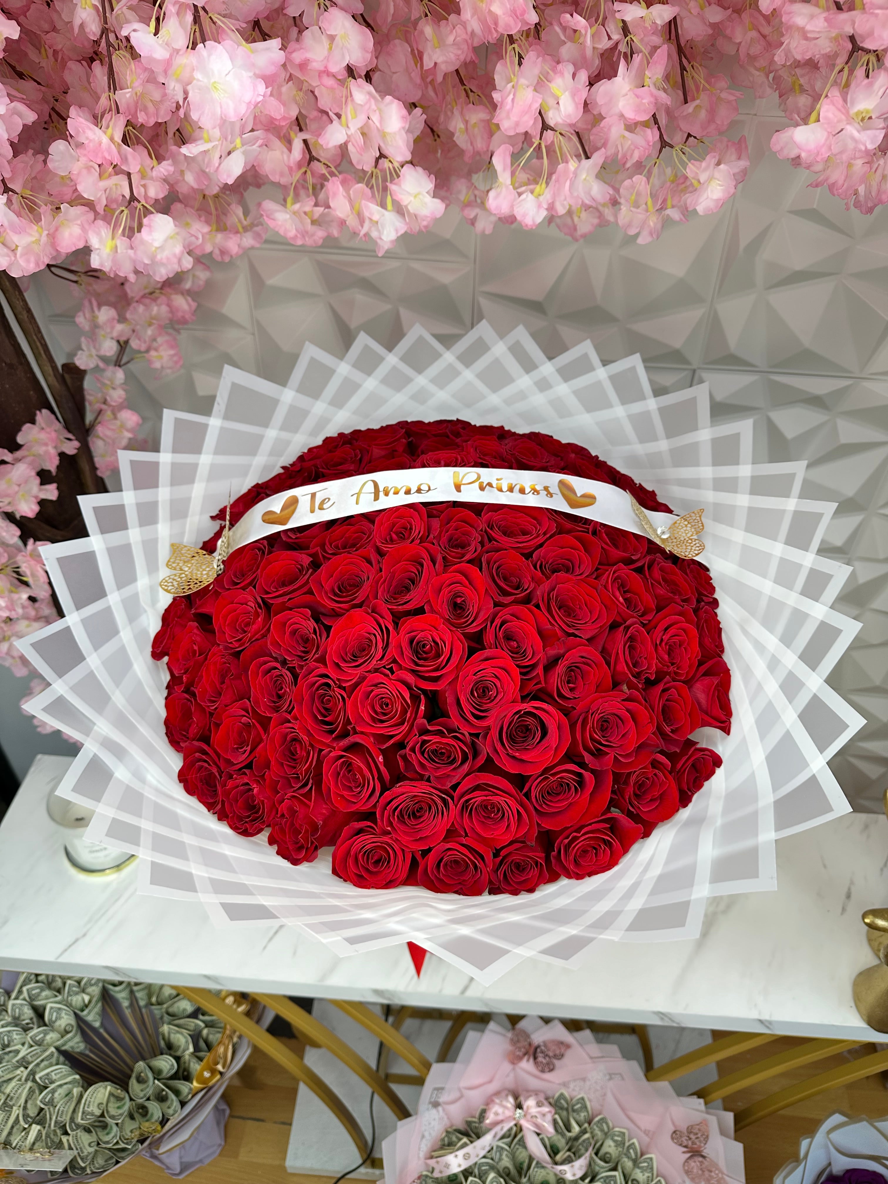 100 Red Roses White Paper / White Rim – Lovely Flowers