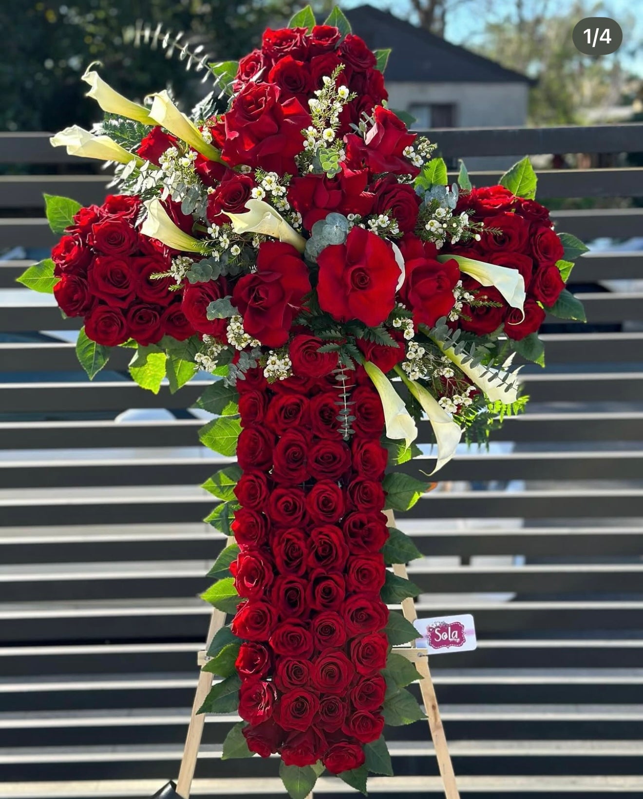 Full of roses stunning cross – Lovely Flowers