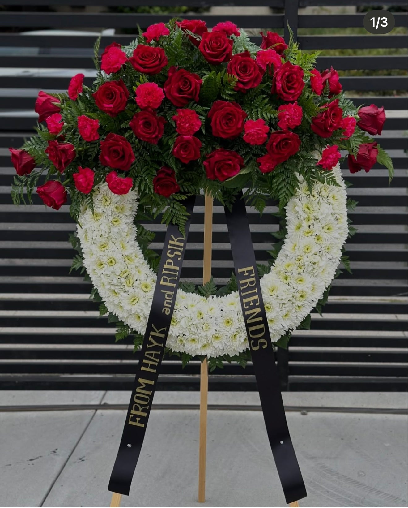 Lovely Standing Wreath – Lovely Flowers
