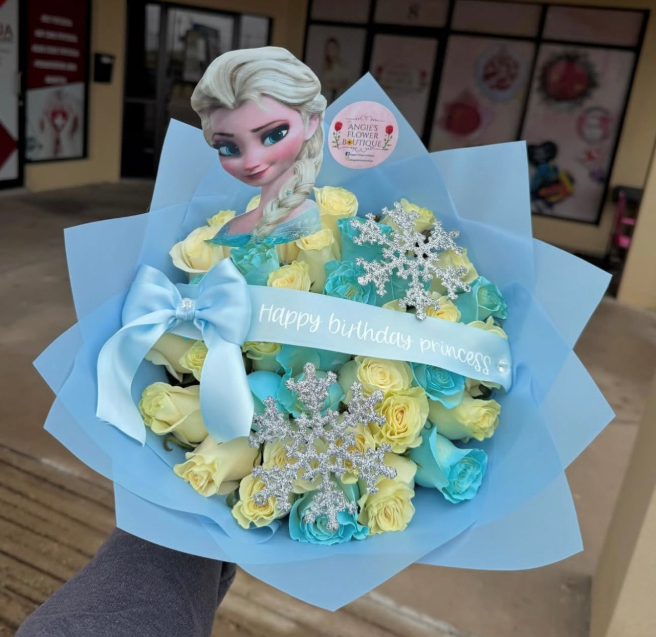 Frozen Bouquet – Lovely Flowers