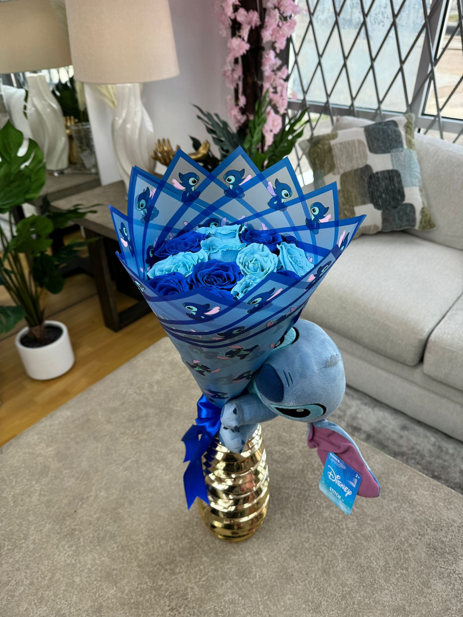 12 Blue Roses with Stich Wrapping – Lovely Flowers