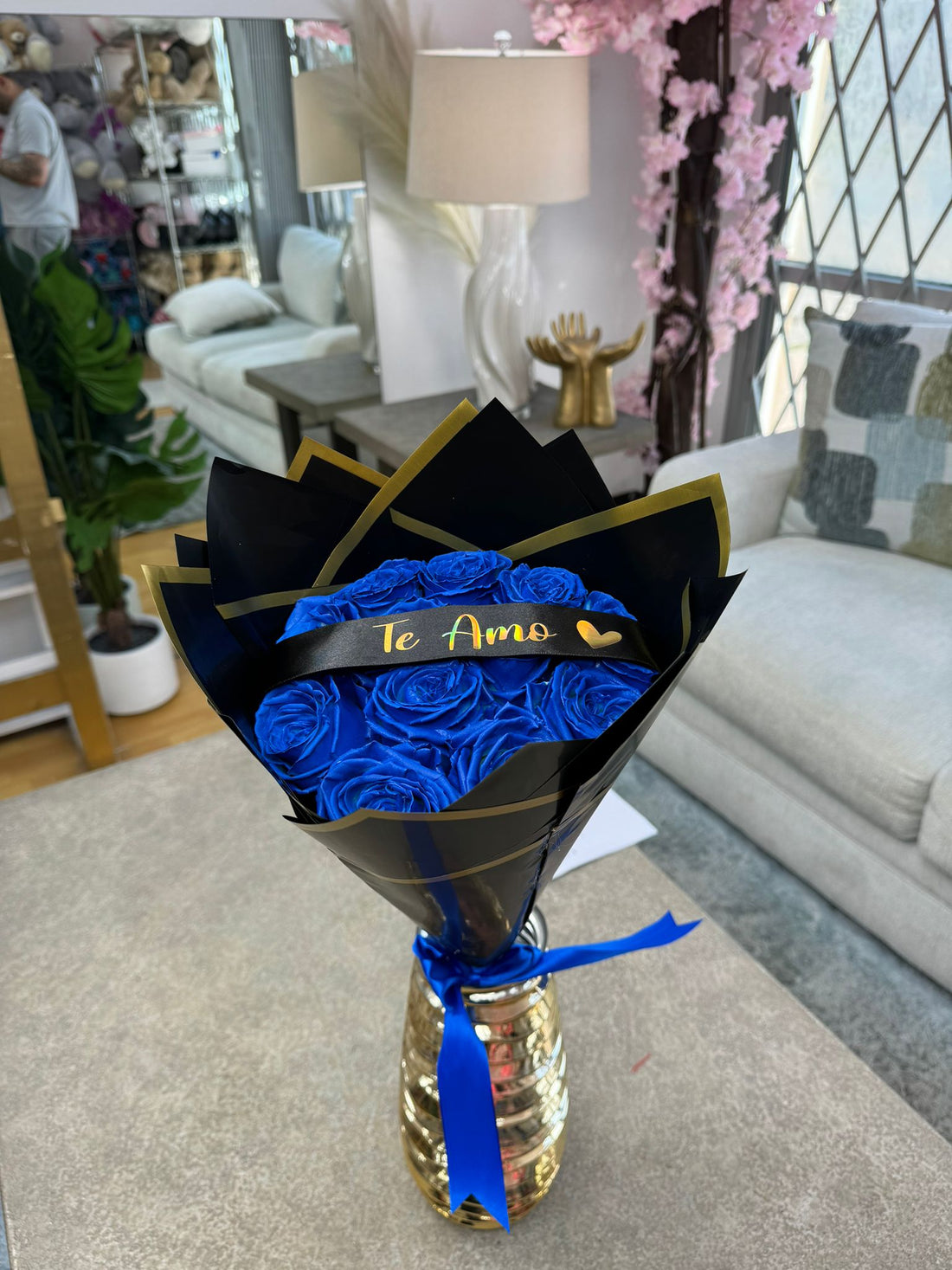 12 Blue Roses + Banner – Lovely Flowers