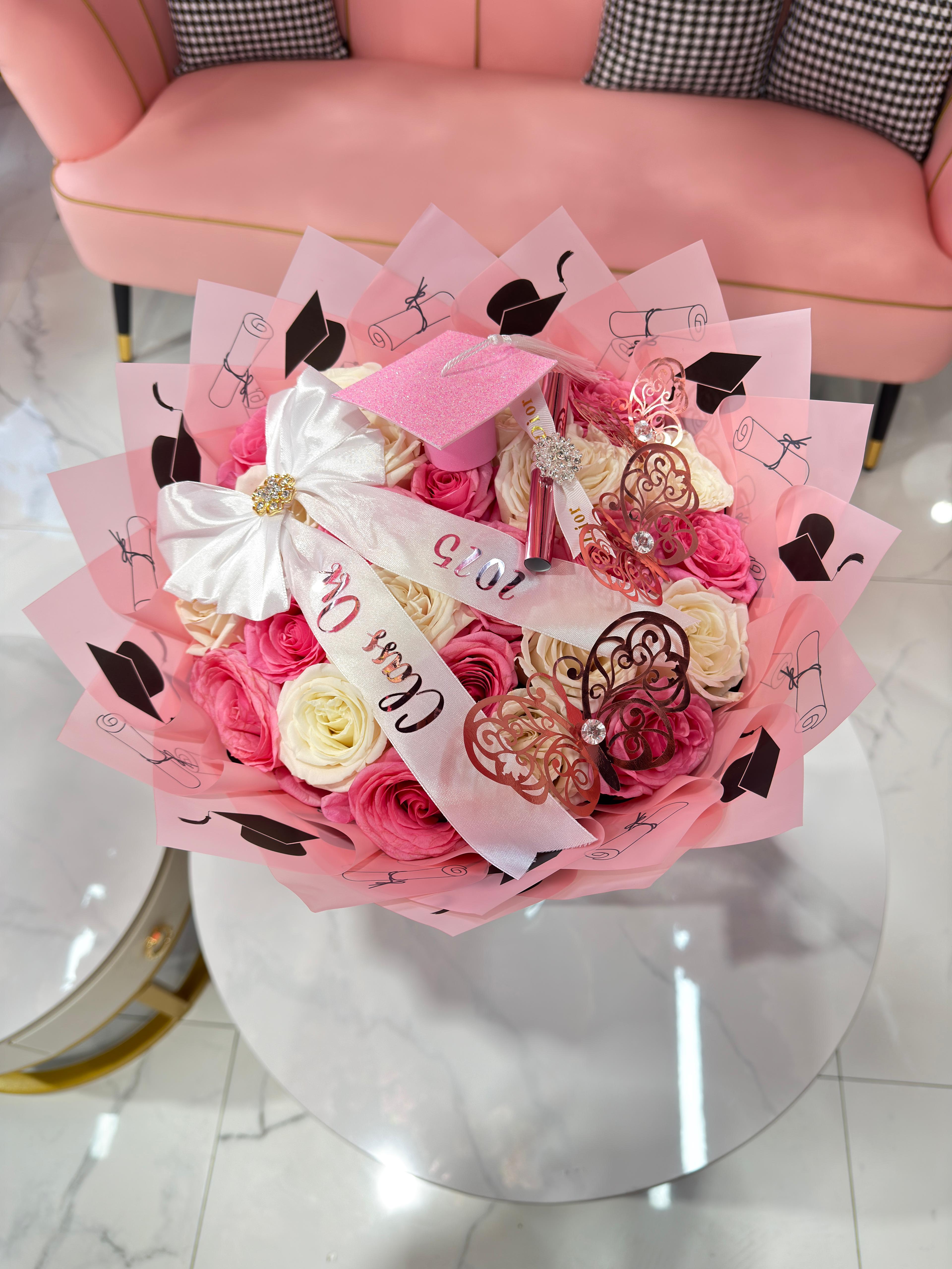 Graduation Decor 25 white & pink roses bouquet – Lovely Flowers